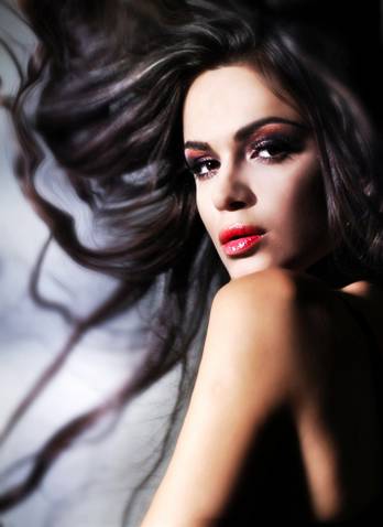 Videoclip Nou: Ruxandra Bar – My Heart Is Bleeding | InfoPress.Tv Romania